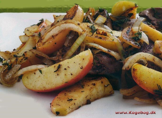 Stegt kyllingelever med løg og æbler - rigtig go' opskrift