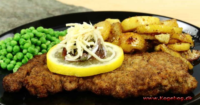 En dreng - pynt på en rigtig wienerschnitzel