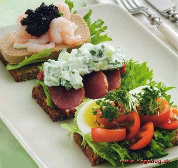 Smørrebrød - opskrift på sund frokost fra Kogebog.dk
