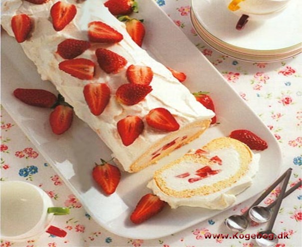 Jordbær-roulade 🍓 god opskrift bedst fra Kogebog.dk