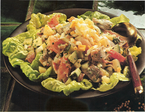 Sildesalat med æg - dejlig salat-opskrift fra Kogebog.dk 💘