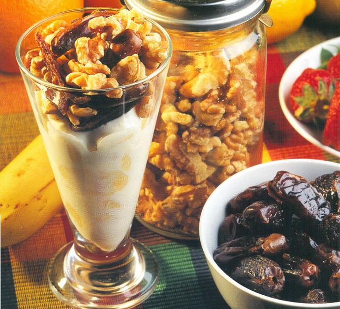 Banandessert med nødder - prøv Kogebog.dk først 💘