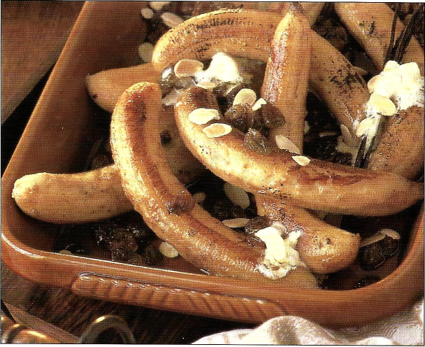 Bagte bananer med mandler og romsmør - Kogebog.dk 💘