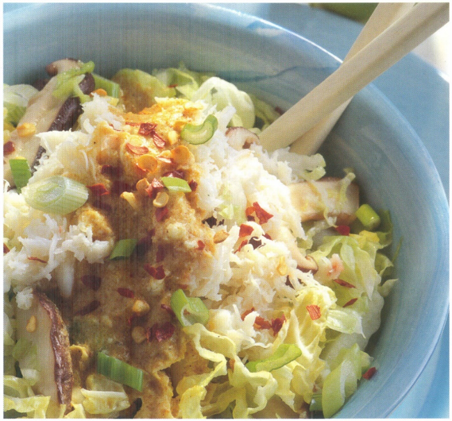 Krabbe med kinakål - Indbydende farvefotos i Kogebog.dk 💘