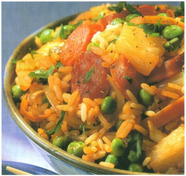 Ris med kinesisk pølse - Indbydende fotos i Kogebog.dk 💘